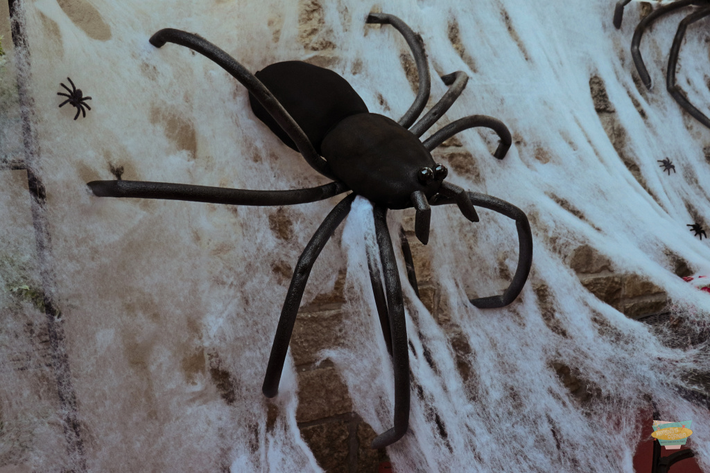 Giant Spiders Made with Poly-Fil Dark - Fairfield World Blog