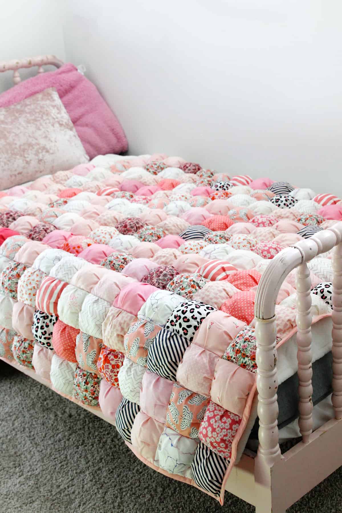 scrap fabric puff quilt - Fairfield World